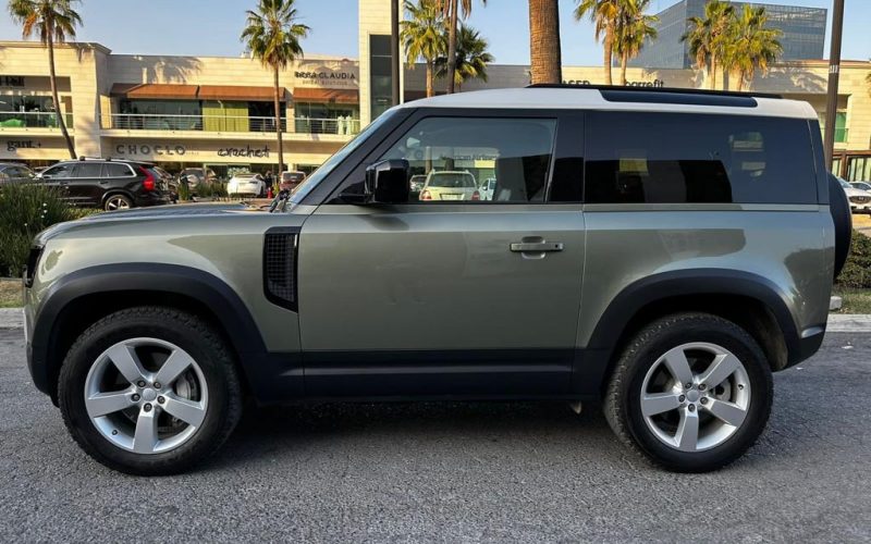Range Rover Defender 90 First Edition 2021 $1,429,000 – Trendy Motors